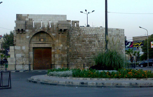 Linga - انفجار قذيفة في حي مسيحي في دمشق